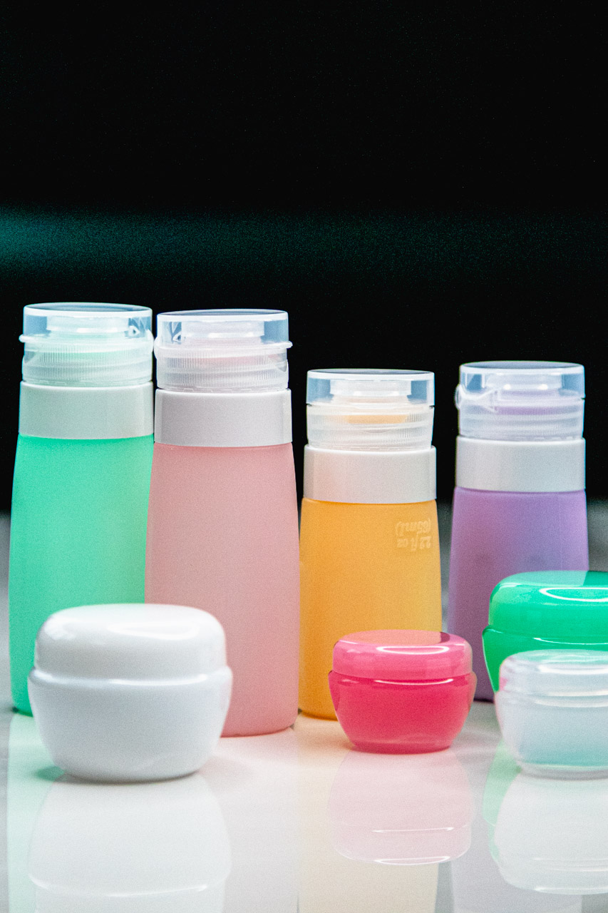 32 International Travel Essentials Every Woman Needs ️🌏